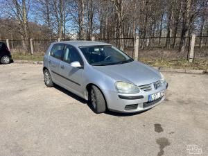 Grey Volkswagen Golf 2005 in Siauliai, with an engine capacity of 1.60 L and mileage of 241 thousand km for 799 €, photo 4 on AUTOMOTO.COM.LV