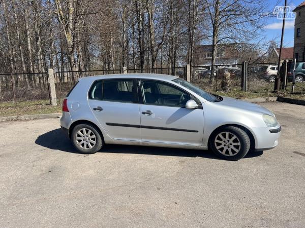 Pelēks Volkswagen Golf 2005 Šauļi, ar dzinēja tilpumu 1.60 L un nobraukumu 241 tūkst. km par 799 €, foto 4 vietnē AUTOMOTO.COM.LV