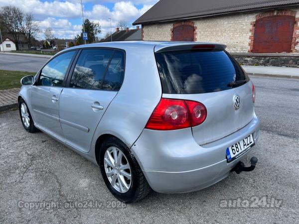 Grey Volkswagen Golf 2005 in Tallinn, with an engine capacity of 1.60 L and mileage of 216 thousand km for 735 €, photo 6 on AUTOMOTO.COM.LV