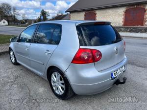Pelēks Volkswagen Golf 2005 Tallina, ar dzinēja tilpumu 1.60 L un nobraukumu 216 tūkst. km par 735 €, foto 7 vietnē AUTOMOTO.COM.LV