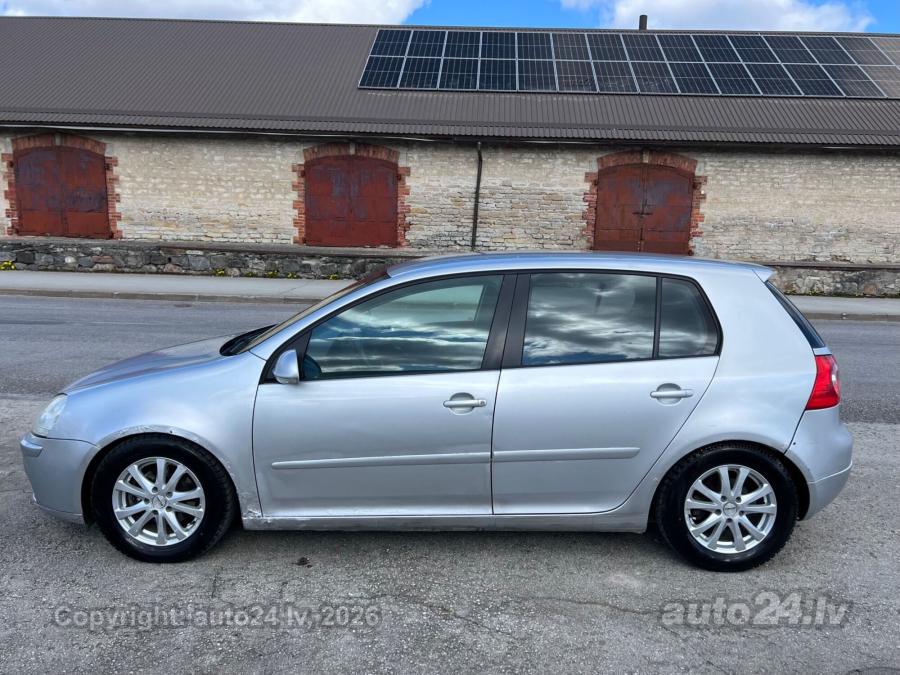 Pelēks Volkswagen Golf 2005 Tallina, ar dzinēja tilpumu 1.60 L un nobraukumu 216 tūkst. km par 735 €, foto 8 vietnē AUTOMOTO.COM.LV