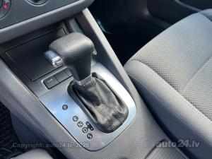 Pelēks Volkswagen Golf 2005 Tallina, ar dzinēja tilpumu 1.60 L un nobraukumu 216 tūkst. km par 735 €, foto 16 vietnē AUTOMOTO.COM.LV