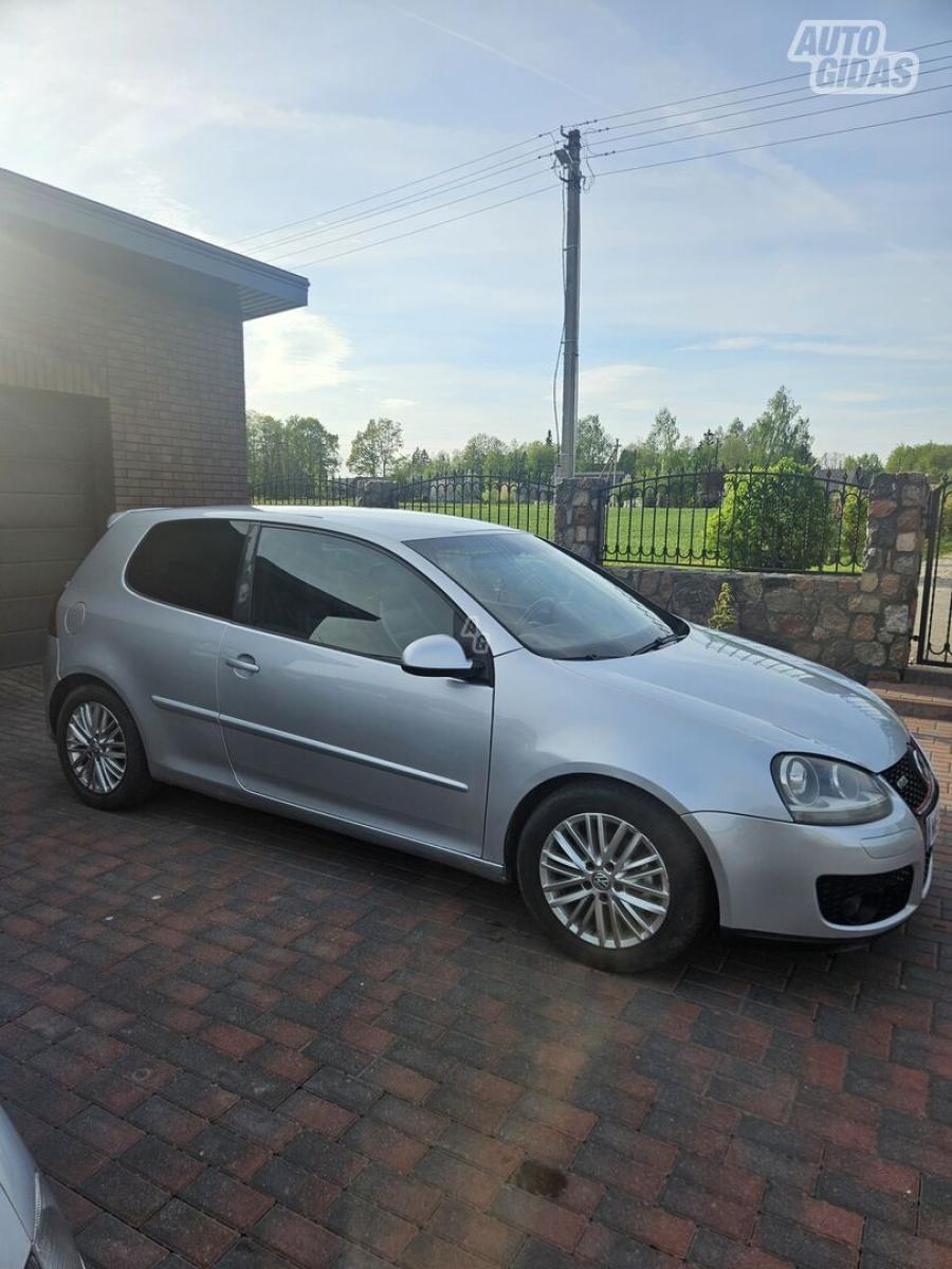 Pelēks Volkswagen Golf 2005 Marijampole, ar dzinēja tilpumu 2.00 L un nobraukumu 248 tūkst. km par 1600 €, foto 4 vietnē AUTOMOTO.COM.LV
