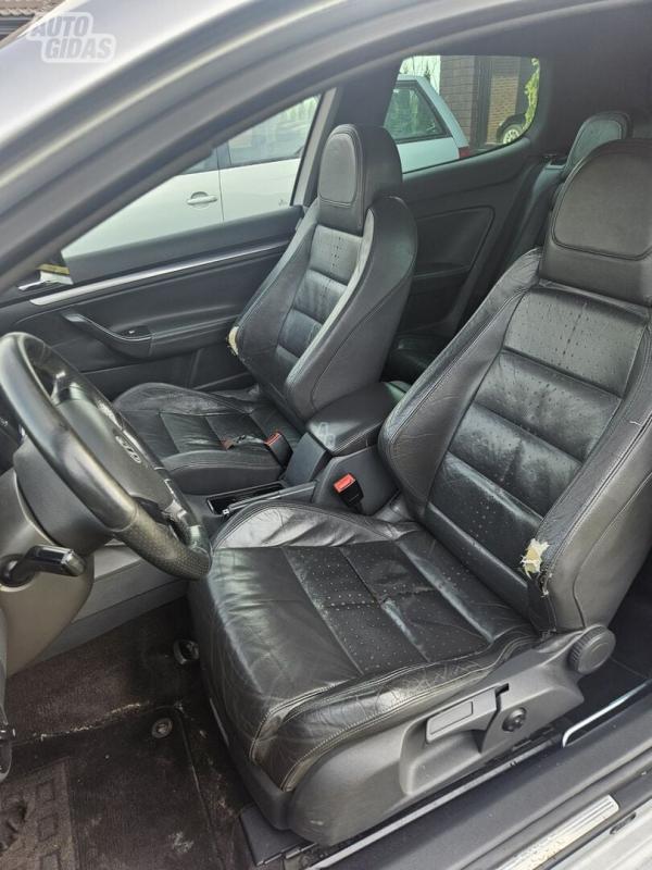 Pelēks Volkswagen Golf 2005 Marijampole, ar dzinēja tilpumu 2.00 L un nobraukumu 248 tūkst. km par 1600 €, foto 10 vietnē AUTOMOTO.COM.LV