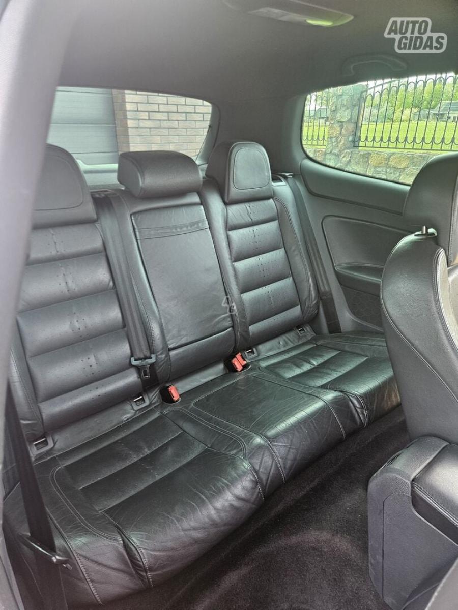 Pelēks Volkswagen Golf 2005 Marijampole, ar dzinēja tilpumu 2.00 L un nobraukumu 248 tūkst. km par 1600 €, foto 13 vietnē AUTOMOTO.COM.LV