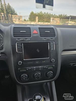 Pelēks Volkswagen Golf 2005 Marijampole, ar dzinēja tilpumu 2.00 L un nobraukumu 248 tūkst. km par 1600 €, foto 15 vietnē AUTOMOTO.COM.LV
