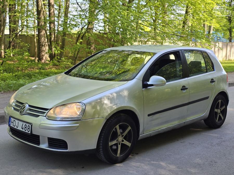 Grey Volkswagen Golf 2005 in Alytus, with an engine capacity of 1.90 L and mileage of 295 thousand km for 999 €, photo 1 on AUTOMOTO.COM.LV