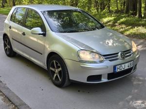 Grey Volkswagen Golf 2005 in Alytus, with an engine capacity of 1.90 L and mileage of 295 thousand km for 999 €, photo 4 on AUTOMOTO.COM.LV