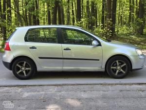 Grey Volkswagen Golf 2005 in Alytus, with an engine capacity of 1.90 L and mileage of 295 thousand km for 999 €, photo 5 on AUTOMOTO.COM.LV