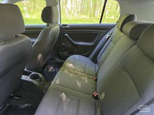 Grey Volkswagen Golf 2005 in Alytus, with an engine capacity of 1.90 L and mileage of 295 thousand km for 999 €, photo 12 on AUTOMOTO.COM.LV