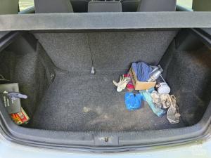 Grey Volkswagen Golf 2005 in Alytus, with an engine capacity of 1.90 L and mileage of 295 thousand km for 999 €, photo 13 on AUTOMOTO.COM.LV