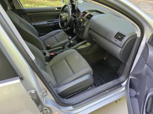 Grey Volkswagen Golf 2005 in Alytus, with an engine capacity of 1.90 L and mileage of 295 thousand km for 999 €, photo 15 on AUTOMOTO.COM.LV