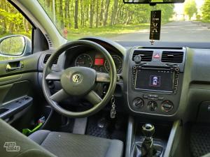 Grey Volkswagen Golf 2005 in Alytus, with an engine capacity of 1.90 L and mileage of 295 thousand km for 999 €, photo 17 on AUTOMOTO.COM.LV