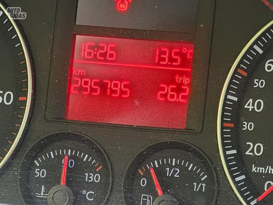 Grey Volkswagen Golf 2005 in Alytus, with an engine capacity of 1.90 L and mileage of 295 thousand km for 999 €, photo 18 on AUTOMOTO.COM.LV