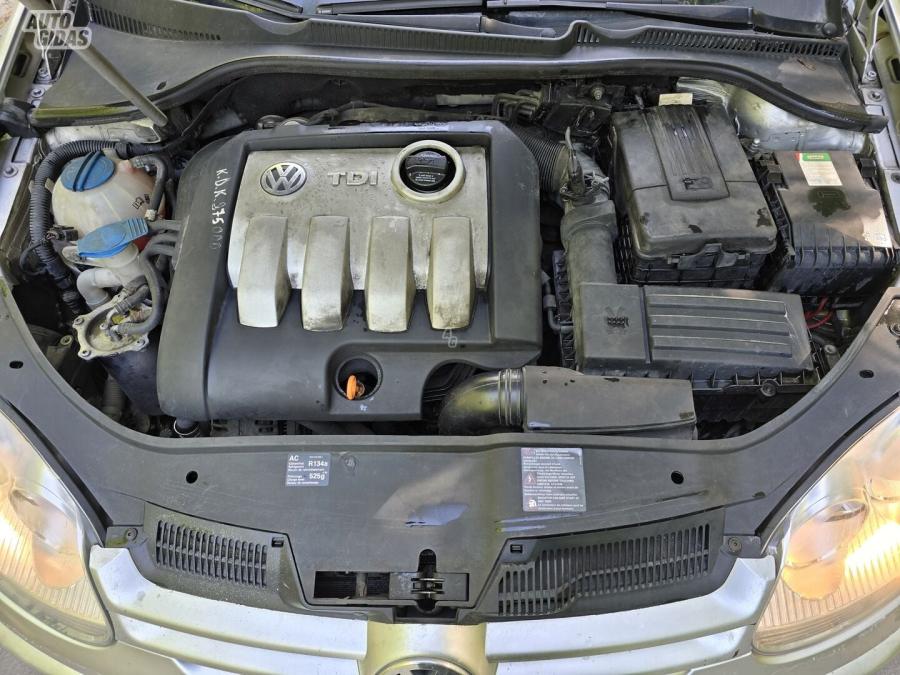 Grey Volkswagen Golf 2005 in Alytus, with an engine capacity of 1.90 L and mileage of 295 thousand km for 999 €, photo 25 on AUTOMOTO.COM.LV