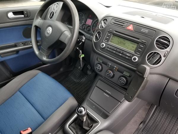 Grey Volkswagen Golf 2005 in Kaunas, with an engine capacity of 1.90 L and mileage of 390 thousand km for 1199 €, photo 9 on AUTOMOTO.COM.LV
