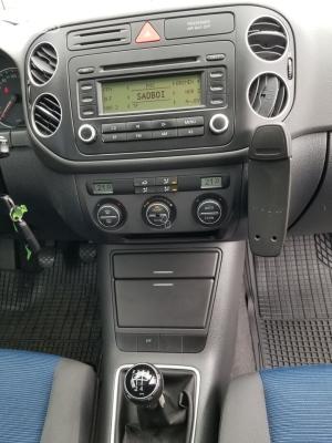 Pelēks Volkswagen Golf 2005 Kauņa, ar dzinēja tilpumu 1.90 L un nobraukumu 390 tūkst. km par 1199 €, foto 11 vietnē AUTOMOTO.COM.LV