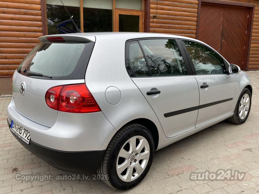 Pelēks Volkswagen Golf 2005 Tartu, ar dzinēja tilpumu 1.40 L un nobraukumu 147 tūkst. km par 3999 €, foto 16 vietnē AUTOMOTO.COM.LV