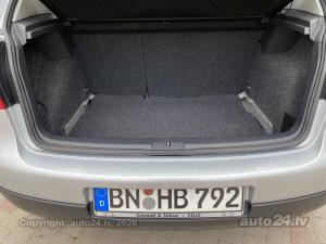 Pelēks Volkswagen Golf 2005 Tartu, ar dzinēja tilpumu 1.40 L un nobraukumu 147 tūkst. km par 3999 €, foto 19 vietnē AUTOMOTO.COM.LV