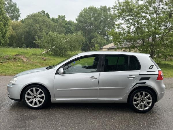 Grey Volkswagen Golf 2005 in Panevezys, with an engine capacity of 1.90 L and mileage of 299 thousand km for 1899 €, photo 7 on AUTOMOTO.COM.LV