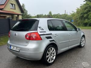 Pelēks Volkswagen Golf 2005 Panevēža, ar dzinēja tilpumu 1.90 L un nobraukumu 299 tūkst. km par 1899 €, foto 9 vietnē AUTOMOTO.COM.LV
