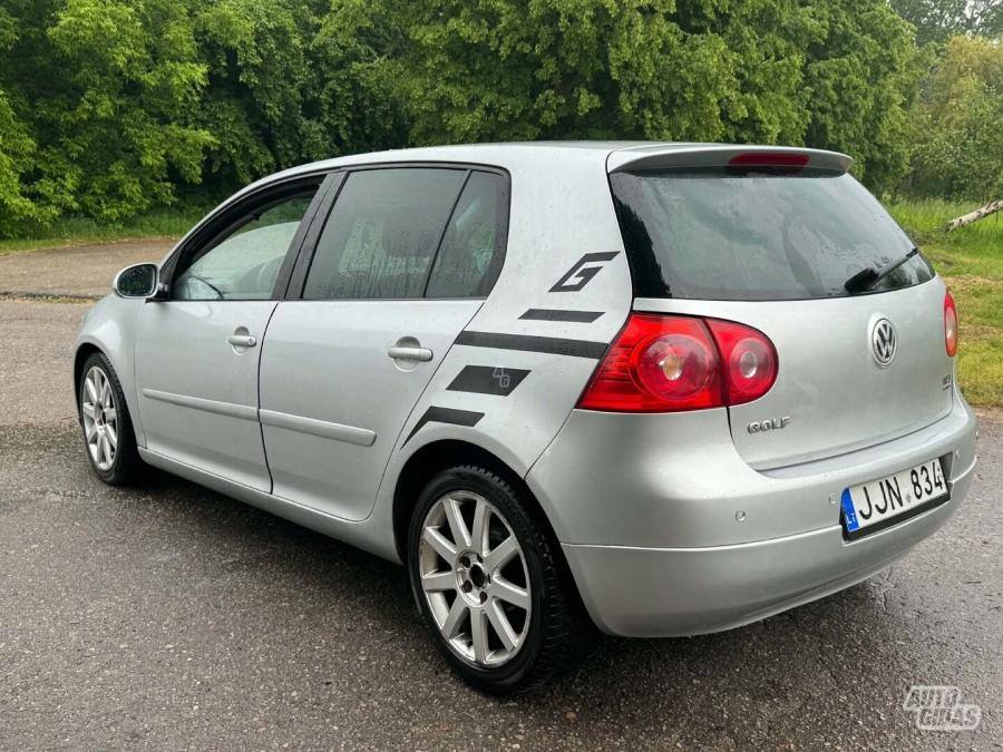 Pelēks Volkswagen Golf 2005 Panevēža, ar dzinēja tilpumu 1.90 L un nobraukumu 299 tūkst. km par 1850 €, foto 9 vietnē AUTOMOTO.COM.LV