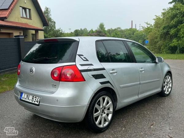 Pelēks Volkswagen Golf 2005 Panevēža, ar dzinēja tilpumu 1.90 L un nobraukumu 299 tūkst. km par 1850 €, foto 9 vietnē AUTOMOTO.COM.LV