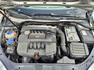 Grey Volkswagen Golf 2005 in Riga, with an engine capacity of 1.60 L and mileage of 360 thousand km for 2100 €, photo 6 on AUTOMOTO.COM.LV