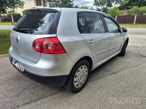 Grey Volkswagen Golf 2005 in Riga, with an engine capacity of 1.60 L and mileage of 360 thousand km for 2100 €, photo 8 on AUTOMOTO.COM.LV