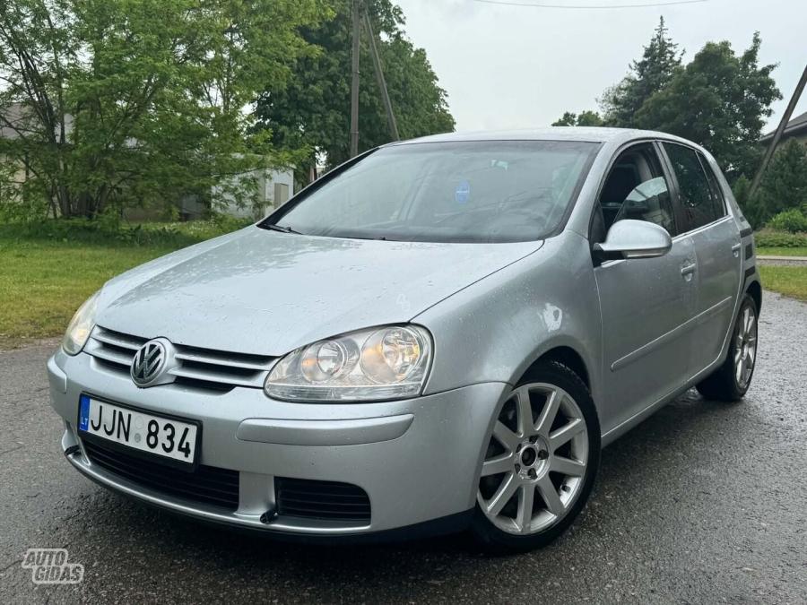 Pelēks Volkswagen Golf 2005 Panevēža, ar dzinēja tilpumu 1.90 L un nobraukumu 299 tūkst. km par 1799 €, foto 5 vietnē AUTOMOTO.COM.LV