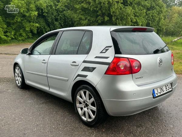 Grey Volkswagen Golf 2005 in Panevezys, with an engine capacity of 1.90 L and mileage of 299 thousand km for 1799 €, photo 8 on AUTOMOTO.COM.LV