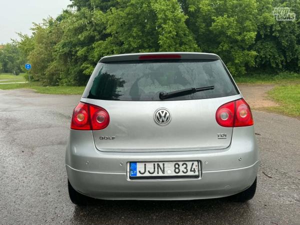 Grey Volkswagen Golf 2005 in Panevezys, with an engine capacity of 1.90 L and mileage of 299 thousand km for 1799 €, photo 10 on AUTOMOTO.COM.LV