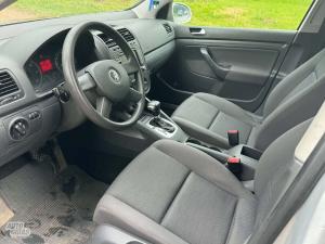 Pelēks Volkswagen Golf 2005 Panevēža, ar dzinēja tilpumu 1.90 L un nobraukumu 299 tūkst. km par 1799 €, foto 12 vietnē AUTOMOTO.COM.LV