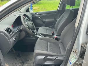 Pelēks Volkswagen Golf 2005 Panevēža, ar dzinēja tilpumu 1.90 L un nobraukumu 299 tūkst. km par 1799 €, foto 13 vietnē AUTOMOTO.COM.LV