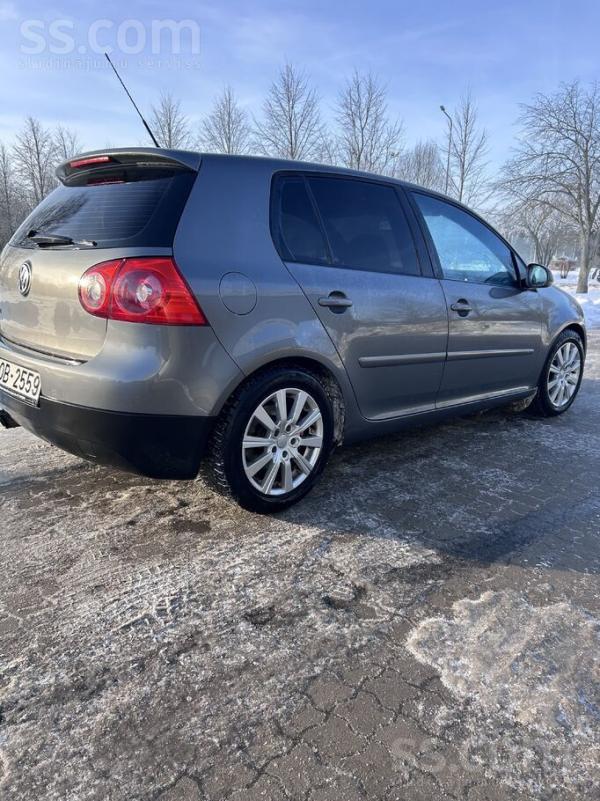 Grey Volkswagen Golf 2005 in Liepaja, with an engine capacity of 2.00 L and mileage of 285 thousand km for 4200 €, photo 1 on AUTOMOTO.COM.LV