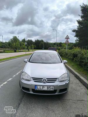 Grey Volkswagen Golf 2005 in Vilnius, with an engine capacity of 1.60 L and mileage of 272 thousand km for 420 €, photo 5 on AUTOMOTO.COM.LV