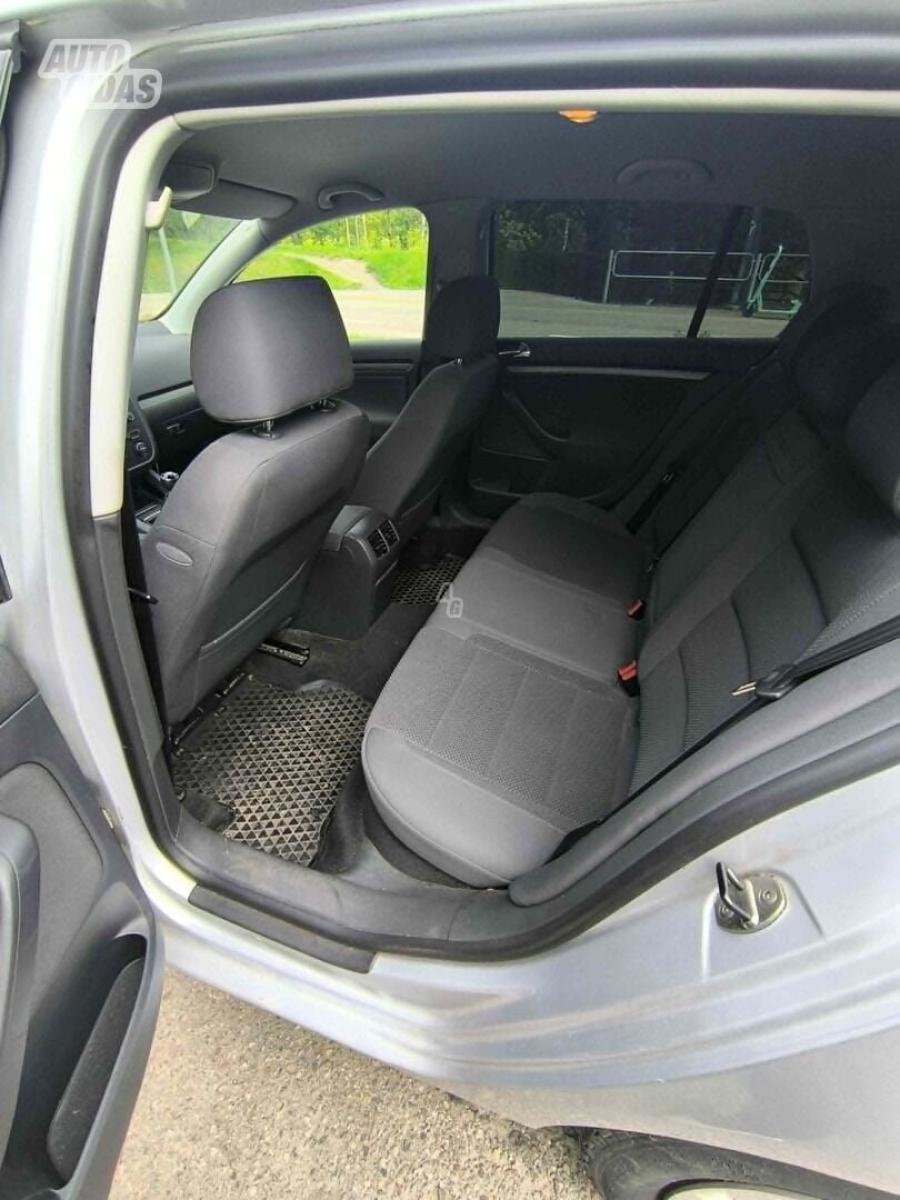 Grey Volkswagen Golf 2005 in Vilnius, with an engine capacity of 1.60 L and mileage of 272 thousand km for 420 €, photo 8 on AUTOMOTO.COM.LV