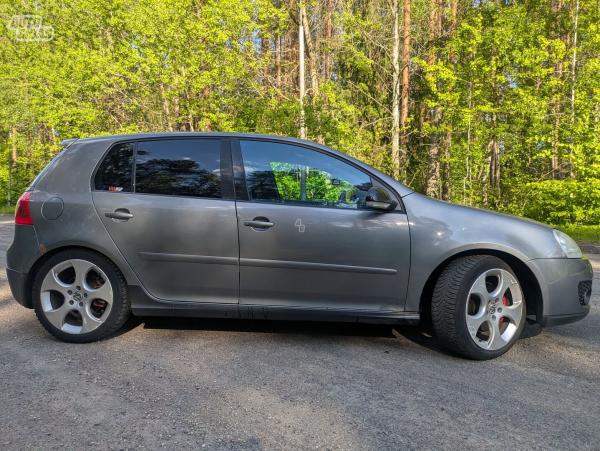 Grey Volkswagen Golf 2005 in Visaginas, with an engine capacity of 2.00 L and mileage of 282 thousand km for 2300 €, photo 3 on AUTOMOTO.COM.LV