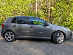 Grey Volkswagen Golf 2005 in Visaginas, with an engine capacity of 2.00 L and mileage of 282 thousand km for 2300 €, photo 4 on AUTOMOTO.COM.LV
