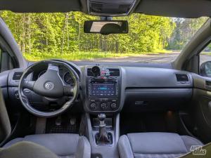 Grey Volkswagen Golf 2005 in Visaginas, with an engine capacity of 2.00 L and mileage of 282 thousand km for 2300 €, photo 9 on AUTOMOTO.COM.LV