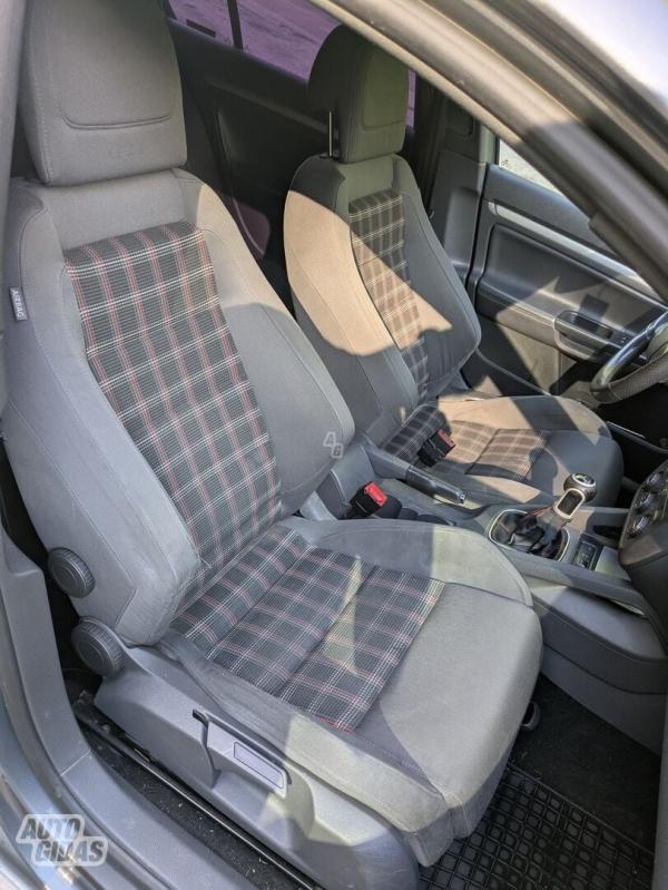 Grey Volkswagen Golf 2005 in Visaginas, with an engine capacity of 2.00 L and mileage of 282 thousand km for 2300 €, photo 10 on AUTOMOTO.COM.LV