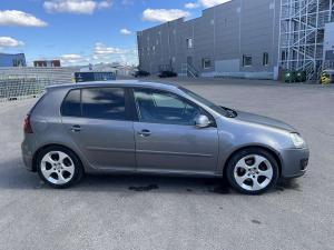 Grey Volkswagen Golf 2005 in Kaunas, with an engine capacity of 1.90 L and mileage of 339 thousand km for 2200 €, photo 5 on AUTOMOTO.COM.LV
