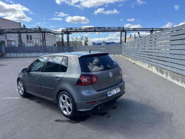Grey Volkswagen Golf 2005 in Kaunas, with an engine capacity of 1.90 L and mileage of 339 thousand km for 2200 €, photo 6 on AUTOMOTO.COM.LV