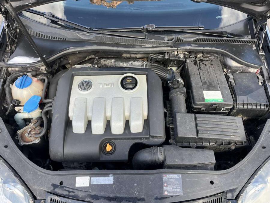 Grey Volkswagen Golf 2005 in Kaunas, with an engine capacity of 1.90 L and mileage of 339 thousand km for 2200 €, photo 14 on AUTOMOTO.COM.LV
