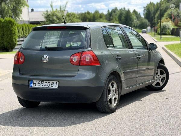 Grey Volkswagen Golf 2005 in Vilnius, with an engine capacity of 1.60 L and mileage of 278 thousand km for 1250 €, photo 4 on AUTOMOTO.COM.LV