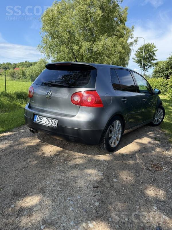 Grey Volkswagen Golf 2005 in Liepaja, with an engine capacity of 2.00 L and mileage of 294 thousand km for 2500 €, photo 3 on AUTOMOTO.COM.LV