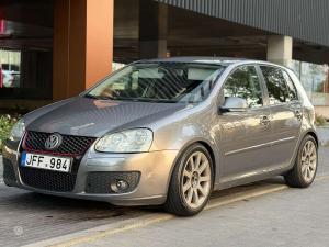 Pelēks Volkswagen Golf 2005 Viļņa, ar dzinēja tilpumu 1.97 L un nobraukumu 313 tūkst. km par 1550 €, foto  vietnē AUTOMOTO.COM.LV