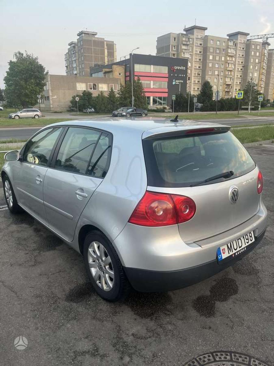 Grey Volkswagen Golf 2005 in Kaunas, with an engine capacity of 1.90 L and mileage of 225 thousand km for 2600 €, photo 1 on AUTOMOTO.COM.LV