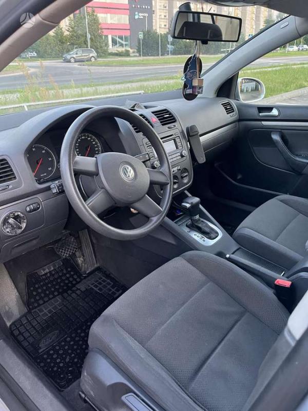 Grey Volkswagen Golf 2005 in Kaunas, with an engine capacity of 1.90 L and mileage of 225 thousand km for 2600 €, photo 2 on AUTOMOTO.COM.LV