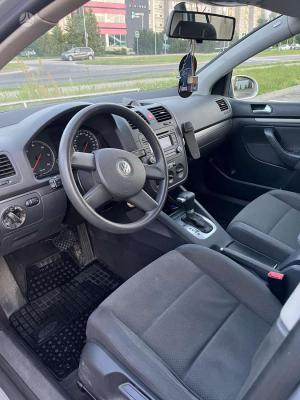 Grey Volkswagen Golf 2005 in Kaunas, with an engine capacity of 1.90 L and mileage of 225 thousand km for 2600 €, photo 3 on AUTOMOTO.COM.LV